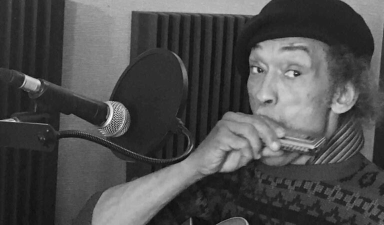 Biography – Dark Fire Cloud & The Lightning Band