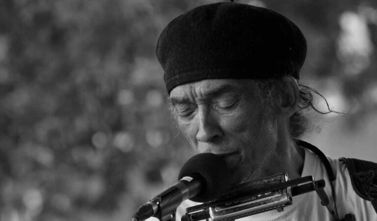 Biography – Dark Fire Cloud & The Lightning Band